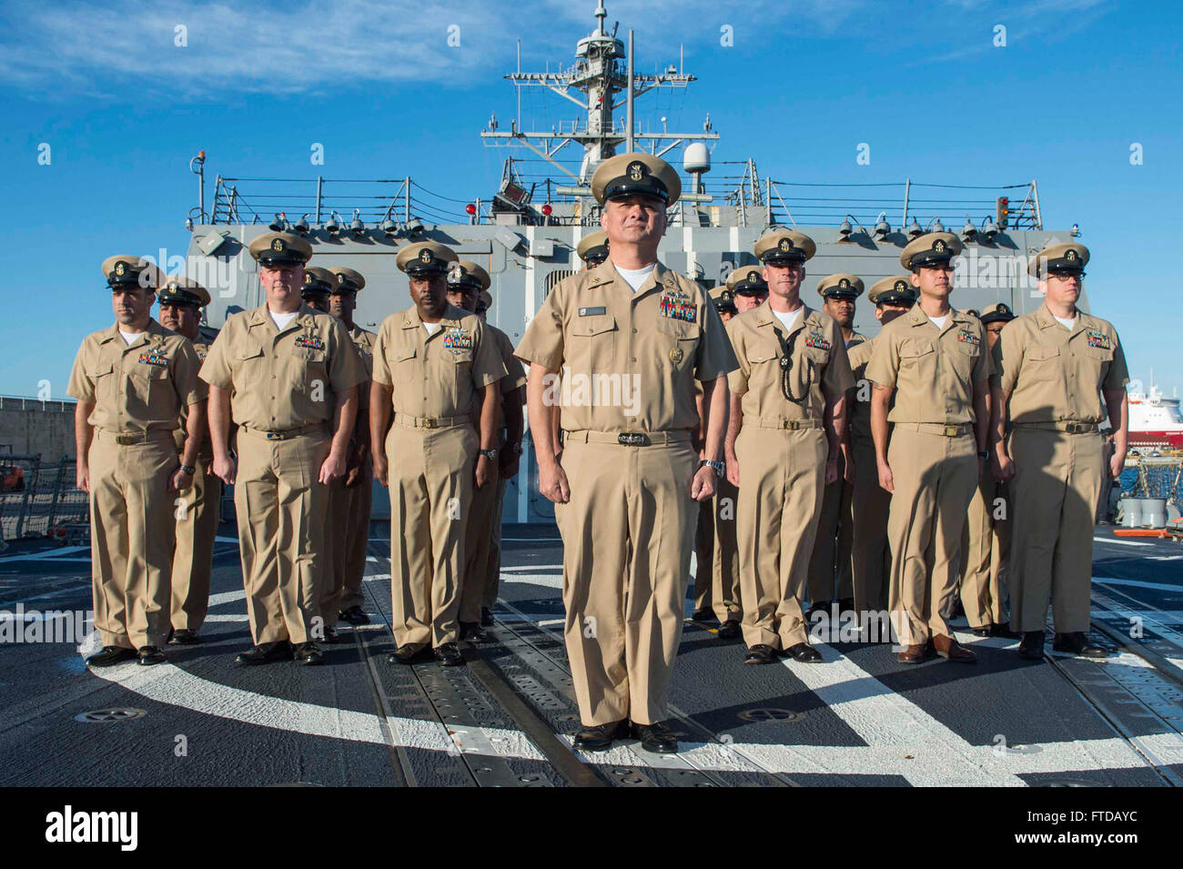 Navy chief petty officers birthday hi-res stock photography and images ...