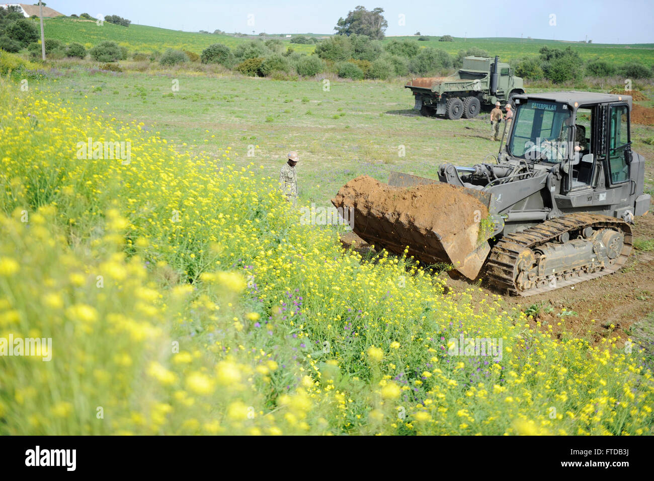 Berm construction hi-res stock photography and images - Alamy