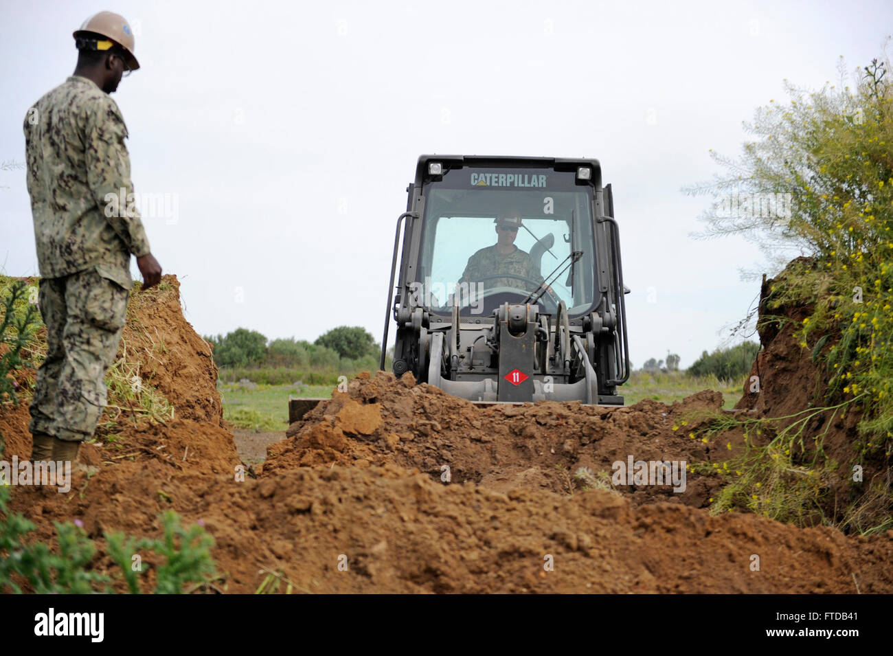 U s navy seabees from naval mobile construction battalion nmcb 3 hi-res ...