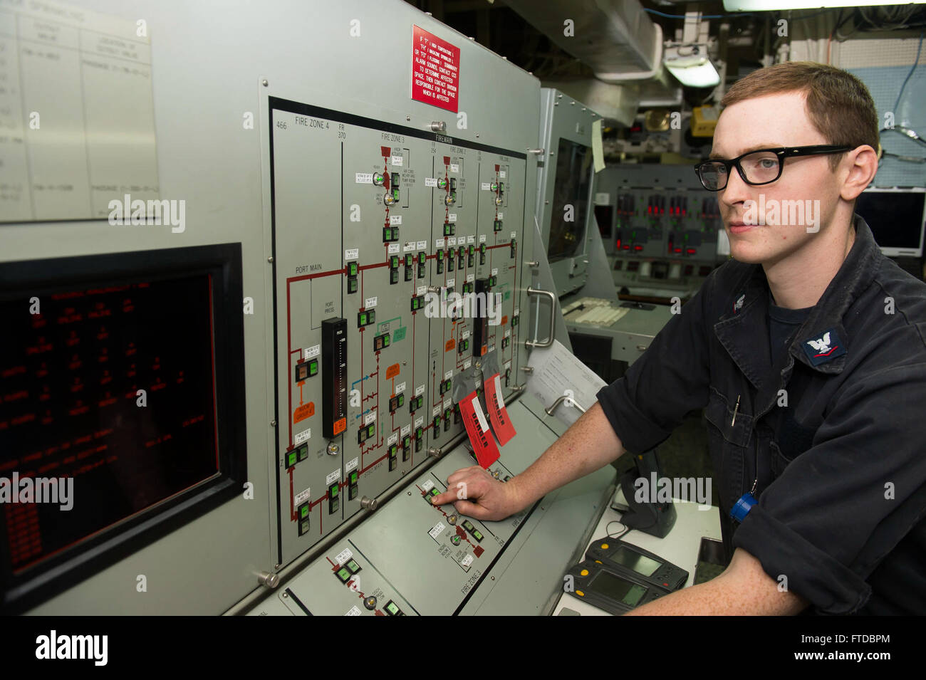 Damage control console hi-res stock photography and images - Alamy
