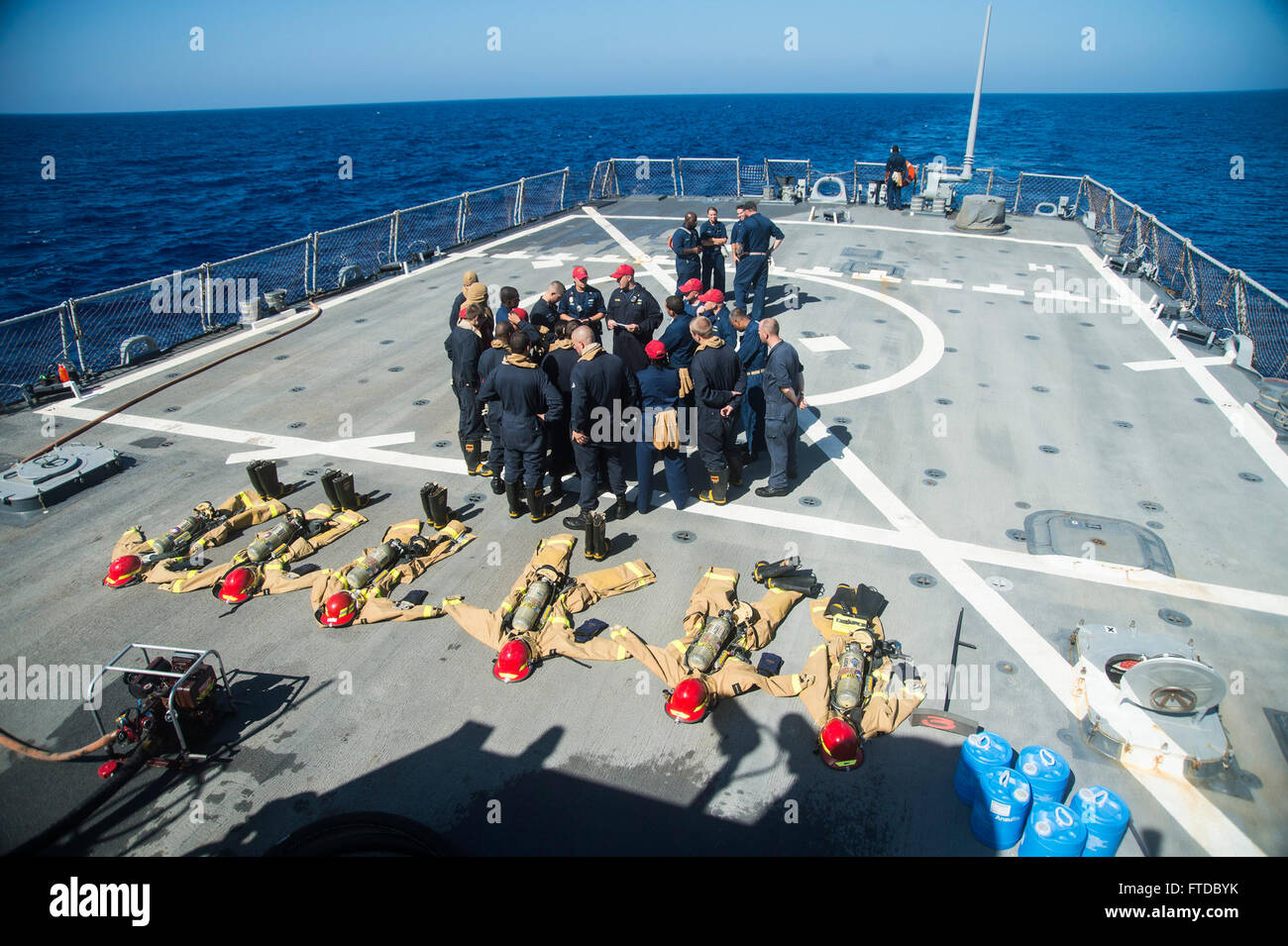 Damage control training team drill hi-res stock photography and images ...