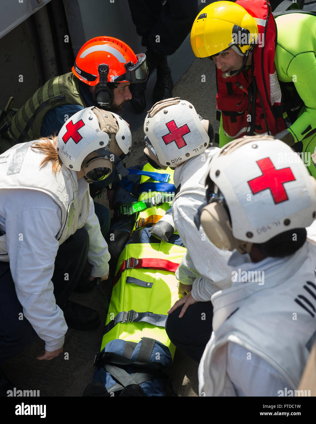 Stretcher bearer training hi-res stock photography and images - Alamy