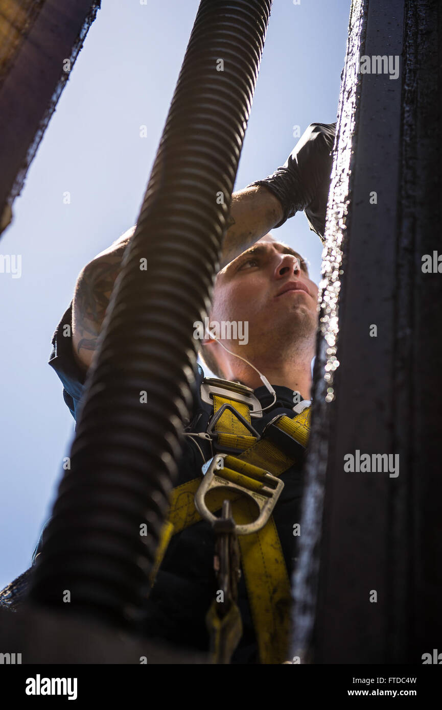 Sliding padeye hi-res stock photography and images - Alamy