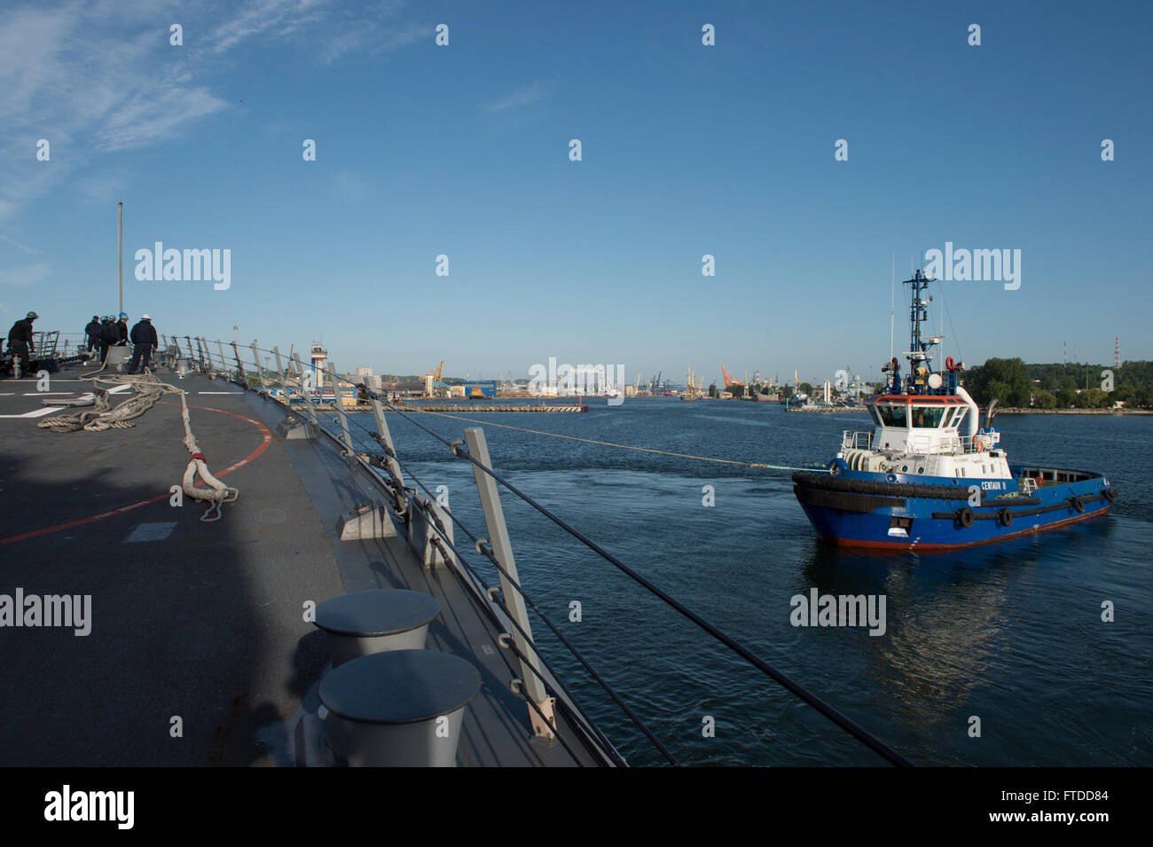 150608-N-ZE250-008 GDYNIA, Poland (June 8, 2015) A Polish tugboat ...