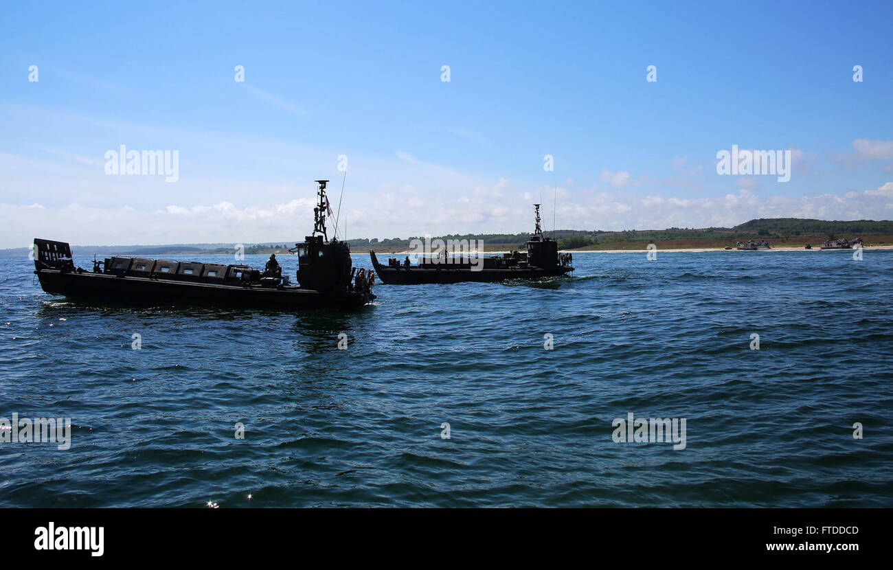 2015 royal navy landing hi-res stock photography and images - Alamy