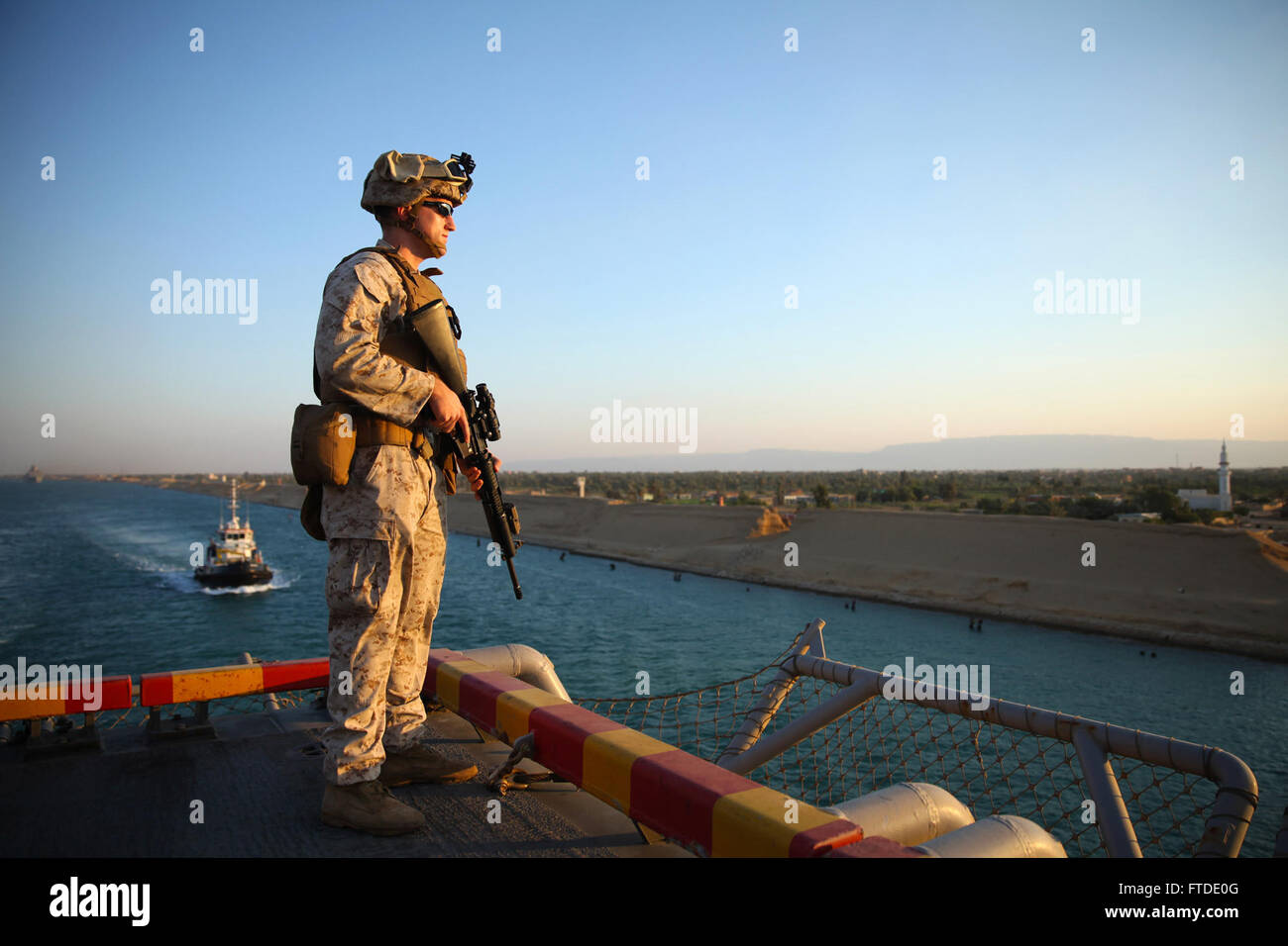 150621-M-QZ288-055: SUEZ CANAL (June 21, 2105) Corporal Chris R ...