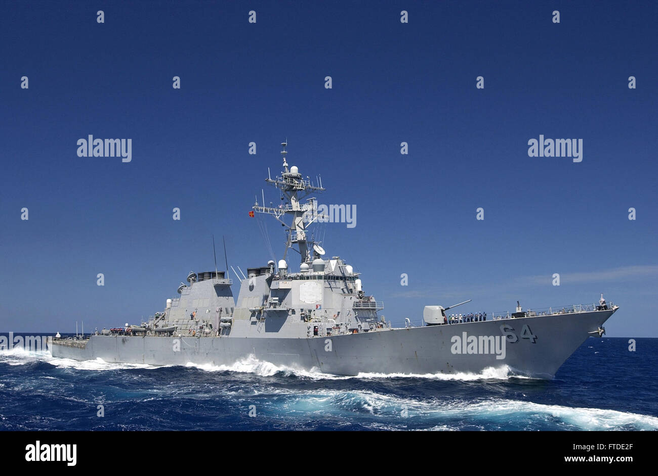 Uss carney underway hi-res stock photography and images - Alamy