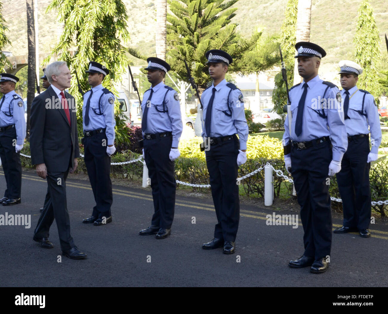150714-N-AC887-001 PORT LOUIS, Mauritius (July 14, 2015) Secretary of ...