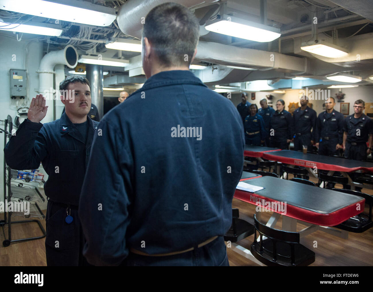 Cryptologic technician collection 2nd class hi-res stock photography ...
