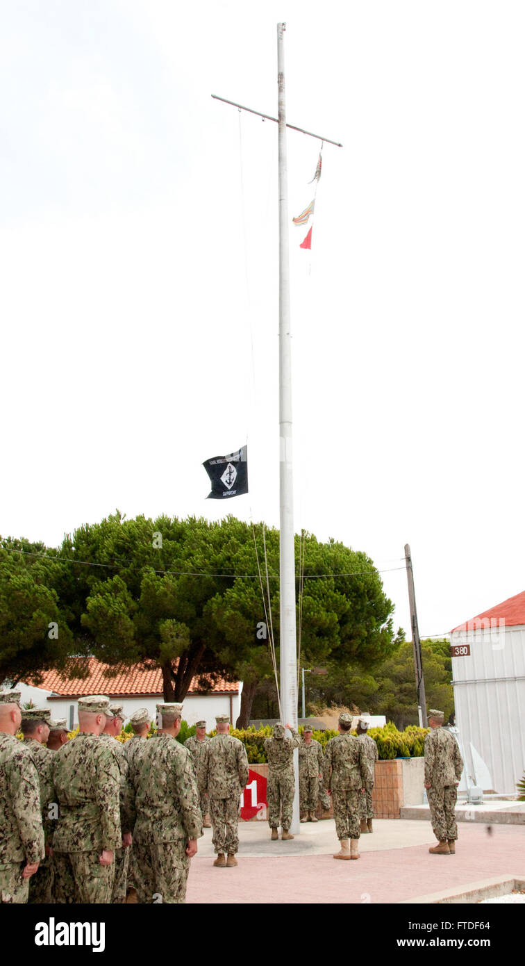 A seabee assigned to naval mobile construction battalion nmcb 3 hi-res ...