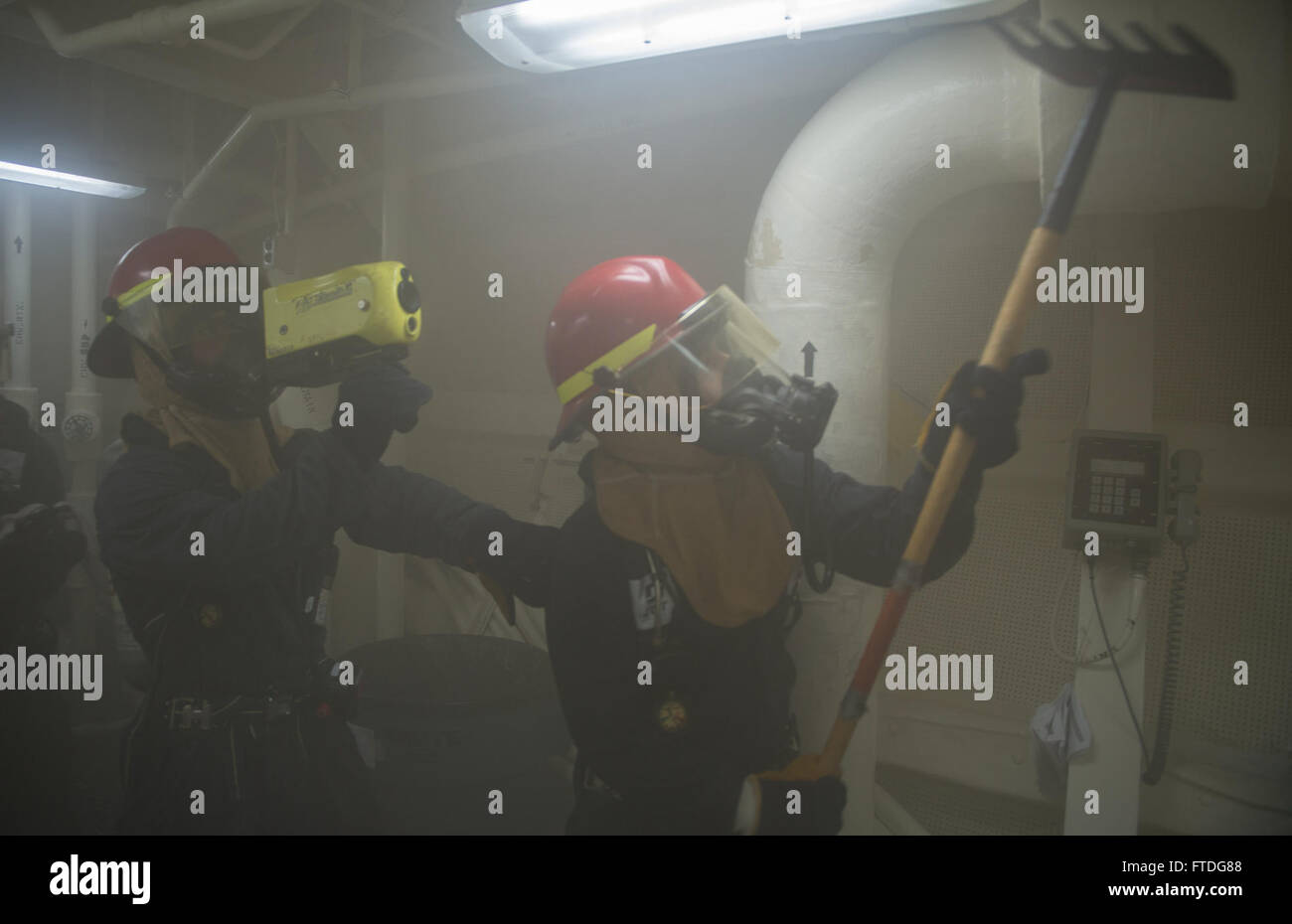 Navy firefighting thermal imager nfti High Resolution Stock Photography ...