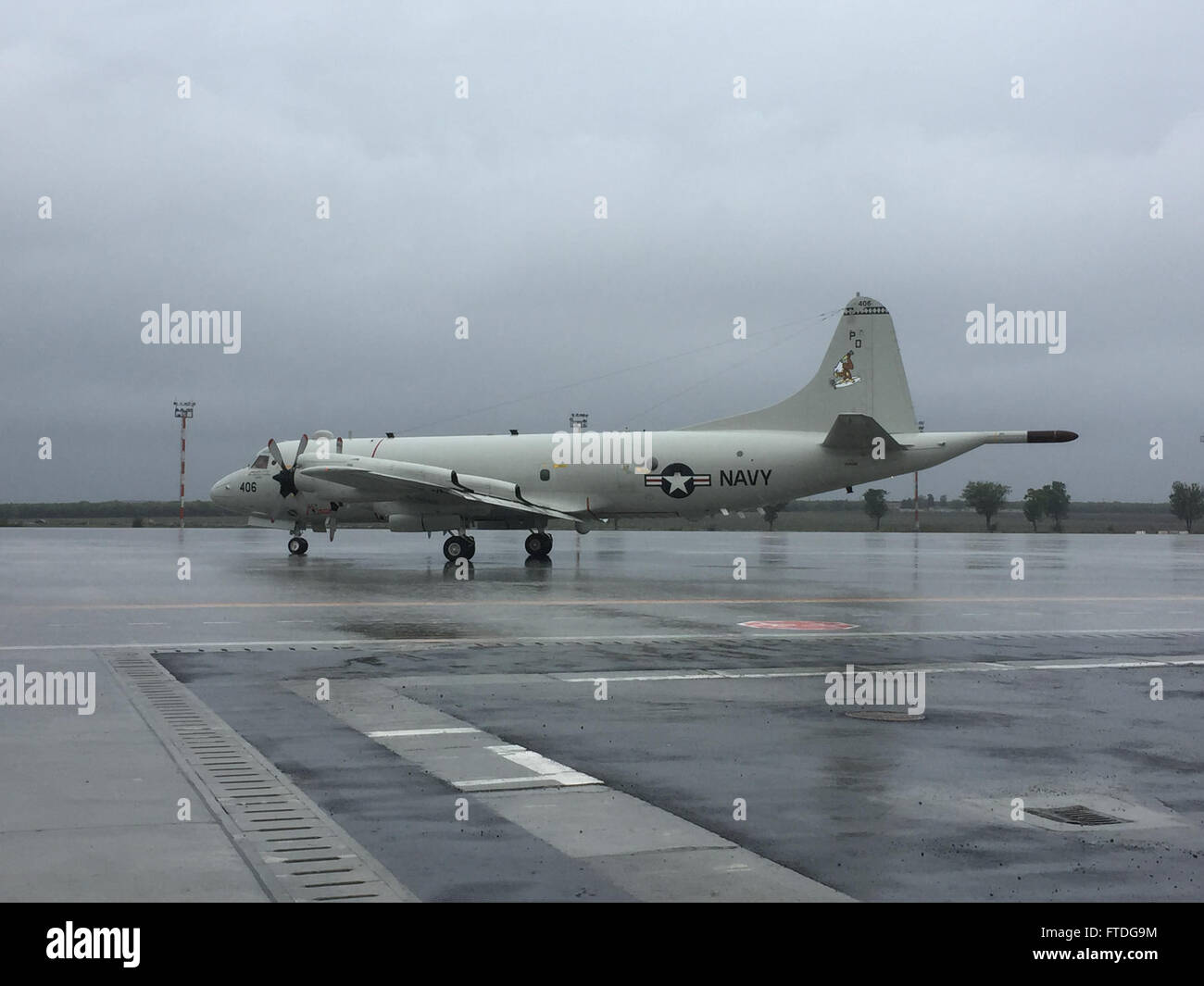 Anti submarine aircrew hi-res stock photography and images - Alamy