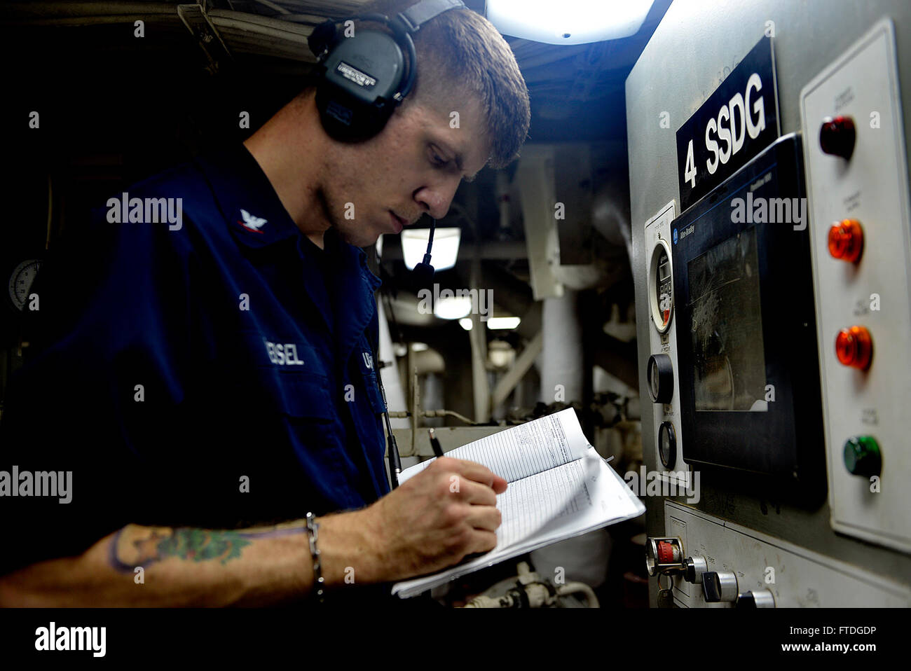 Ships service diesel generator hi-res stock photography and images - Alamy