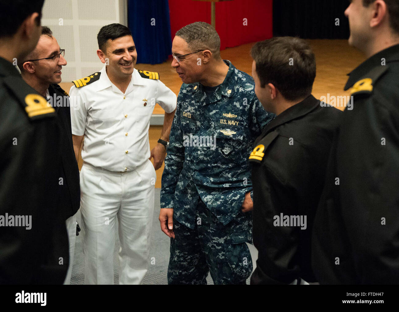 Foca turkey uss kearsarge lhd 3 hi-res stock photography and images - Alamy