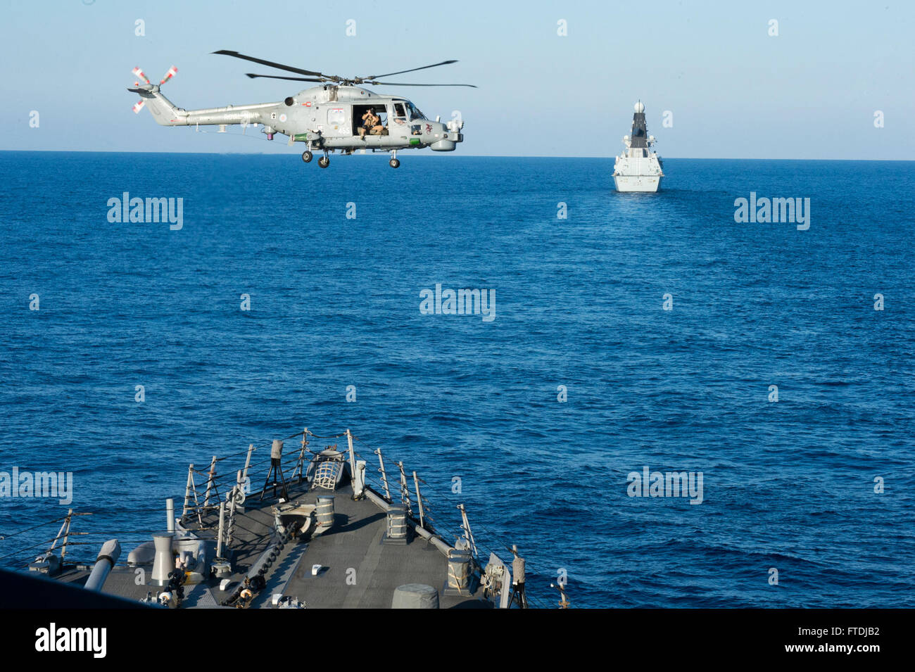 The USS Stout (DDG 55), an Arleigh Burke-class destroyer, operates ...