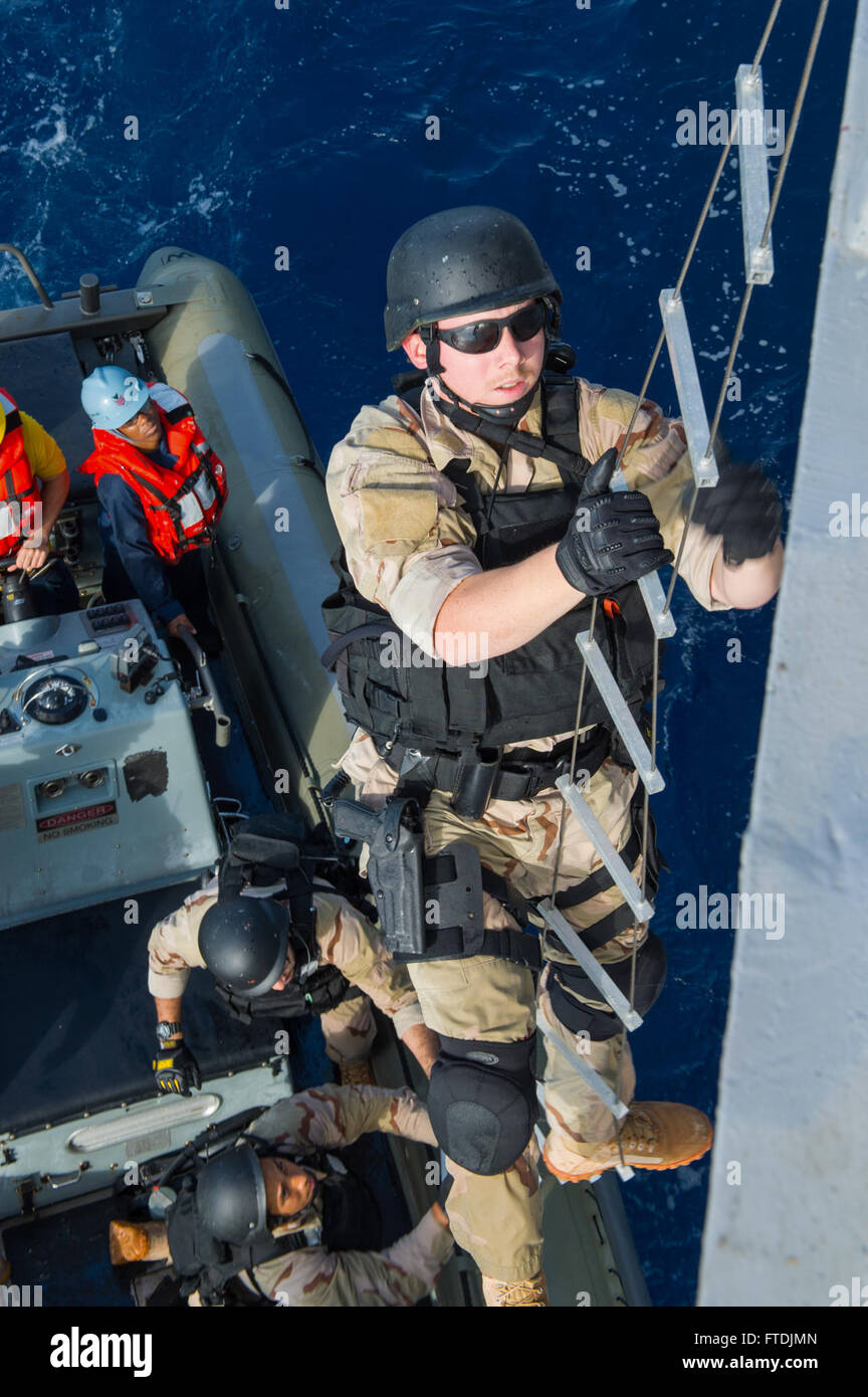 U bolt ship hi-res stock photography and images - Alamy