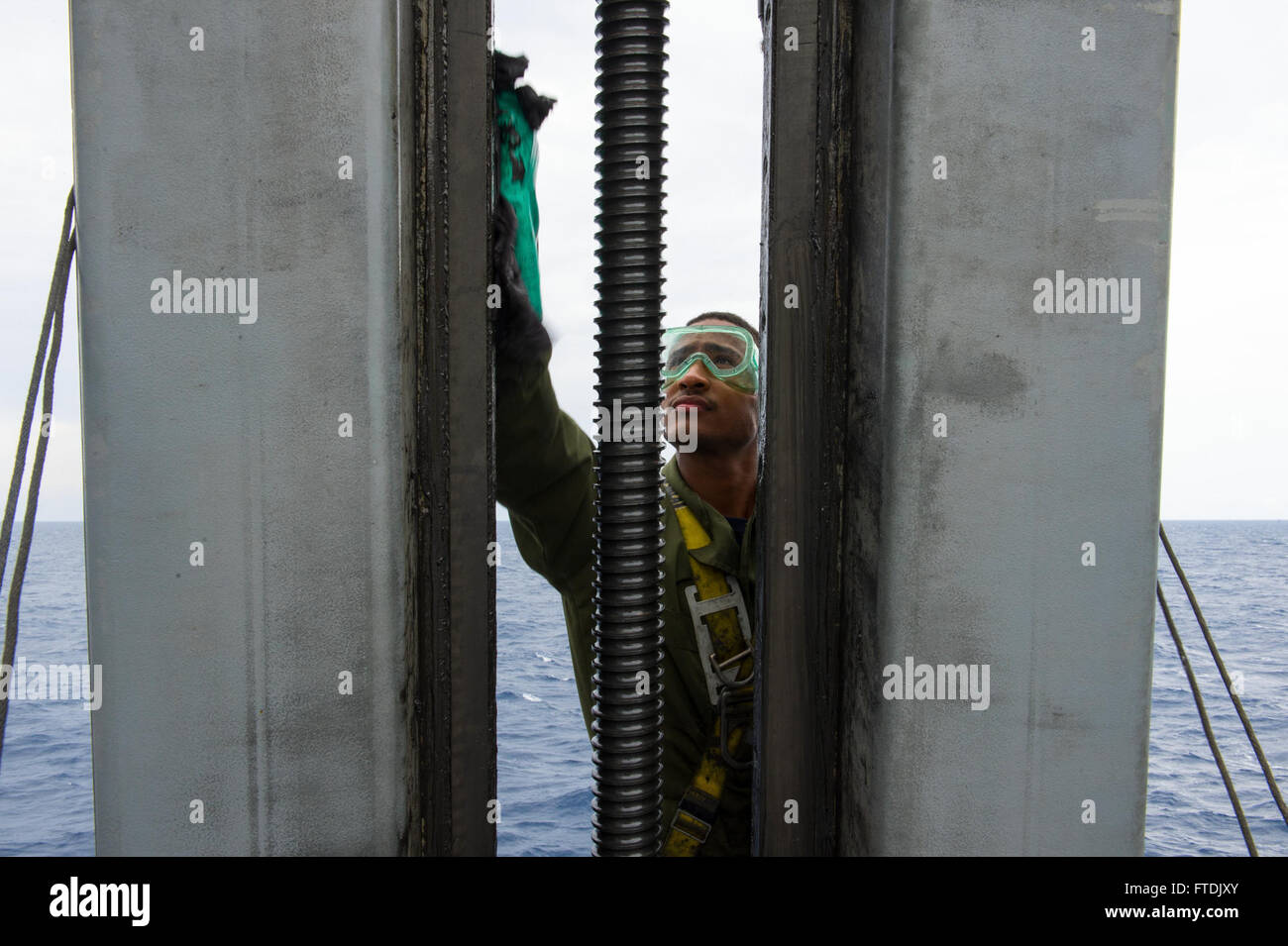 Sliding padeye hi-res stock photography and images - Alamy