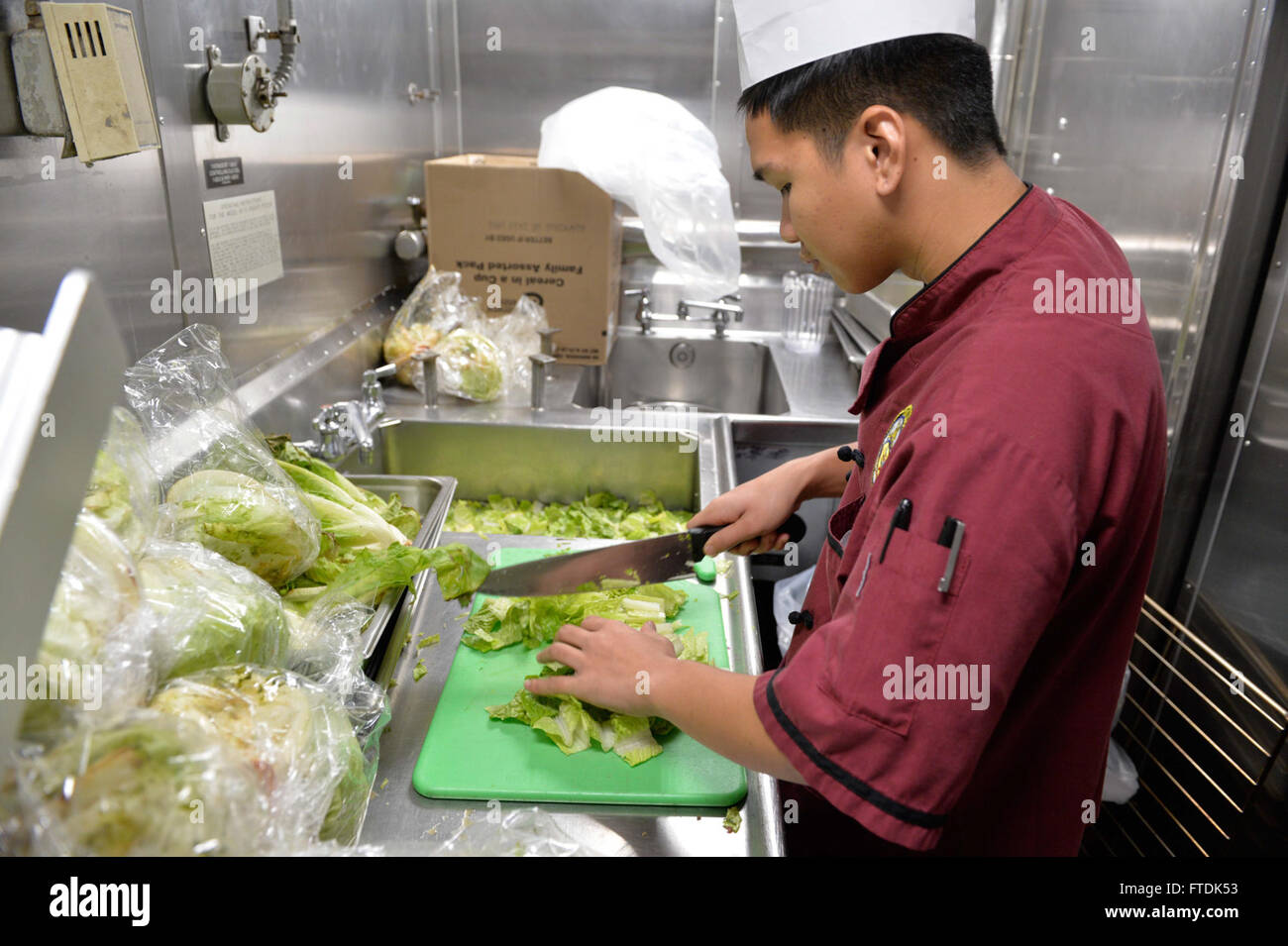 U s navy food hi-res stock photography and images - Alamy