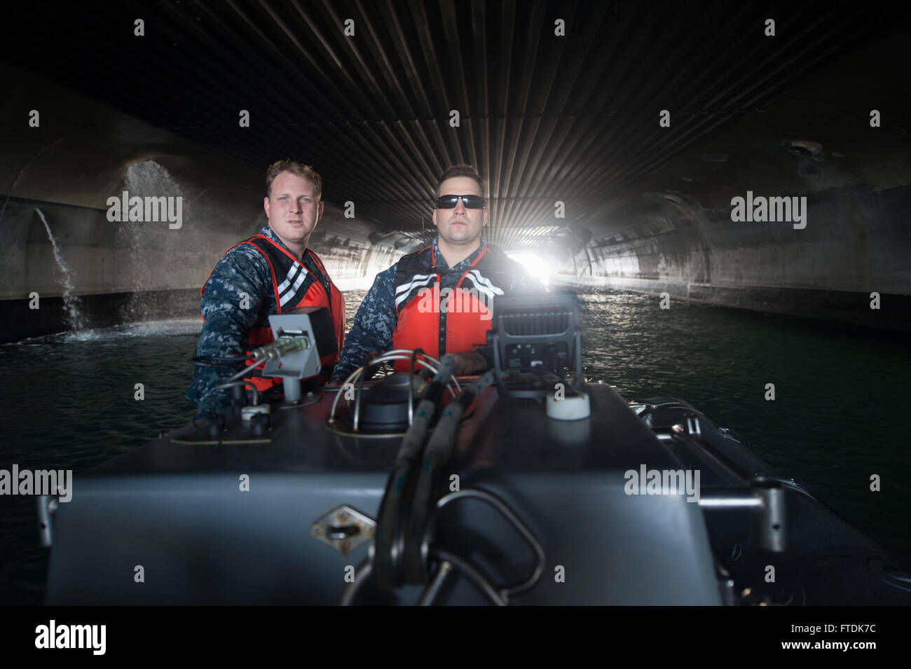 U s navy engineman 2nd class hi-res stock photography and images - Alamy