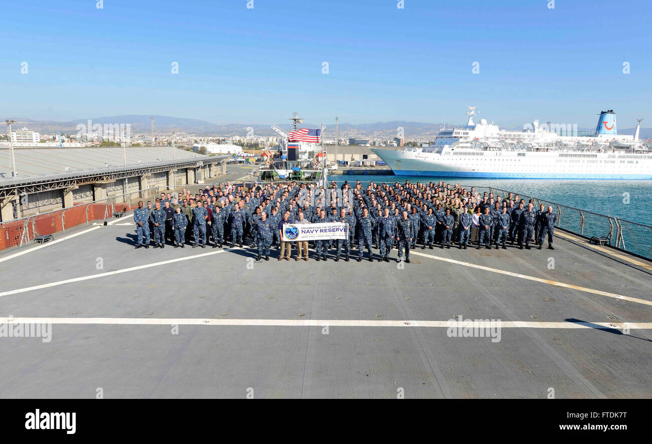 Naval reserve fleet hi-res stock photography and images - Alamy