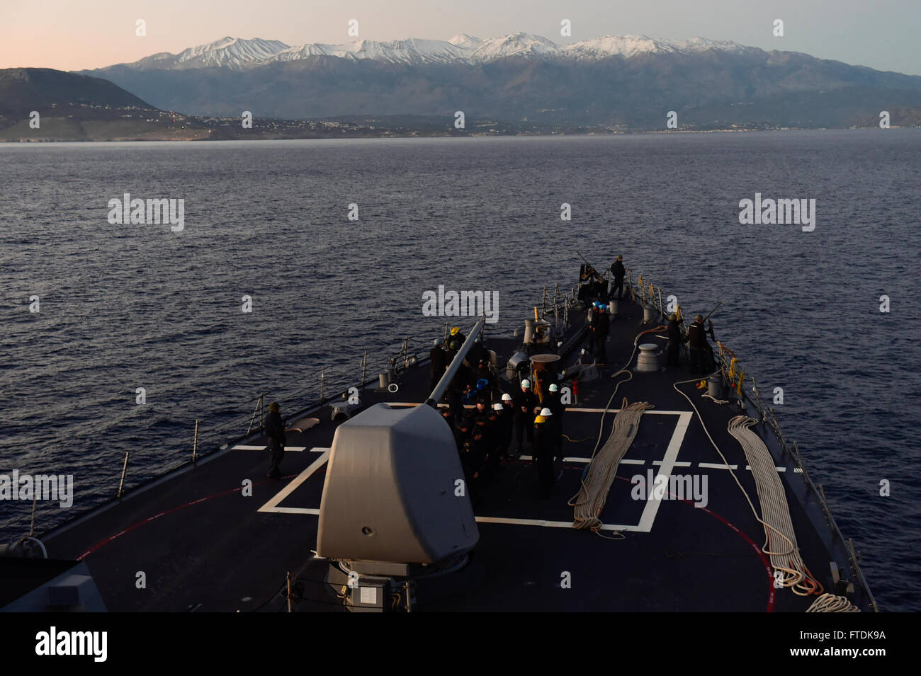 The USS Carney (DDG 64), an Arleigh Burke-class guided-missile ...