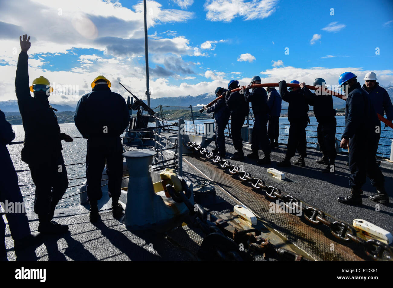 The USS Carney (DDG 64), an Arleigh Burke-class guided-missile ...