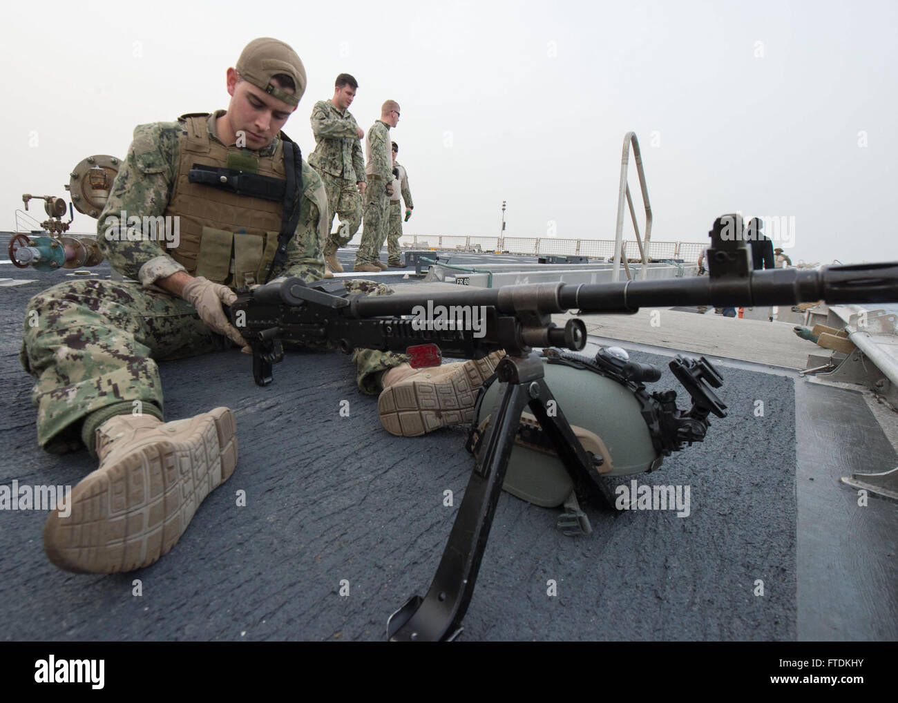 240 machine gun hi-res stock photography and images - Alamy