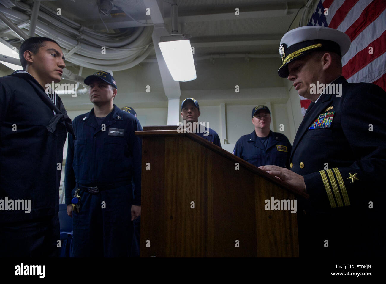 U s military officer conducts hi-res stock photography and images - Alamy