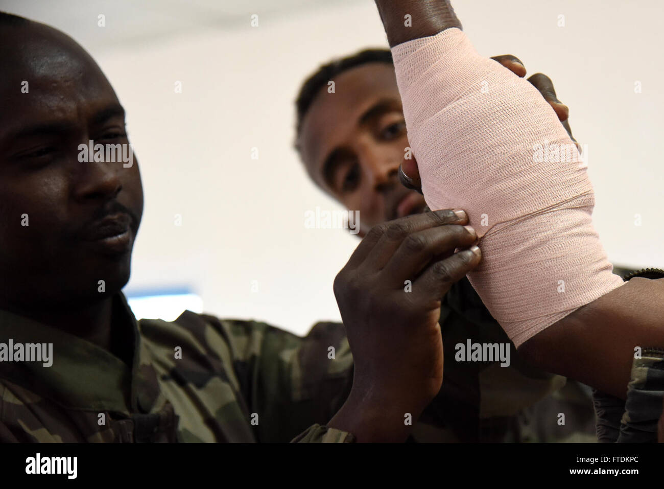 Marines exercise on coast hi-res stock photography and images - Alamy