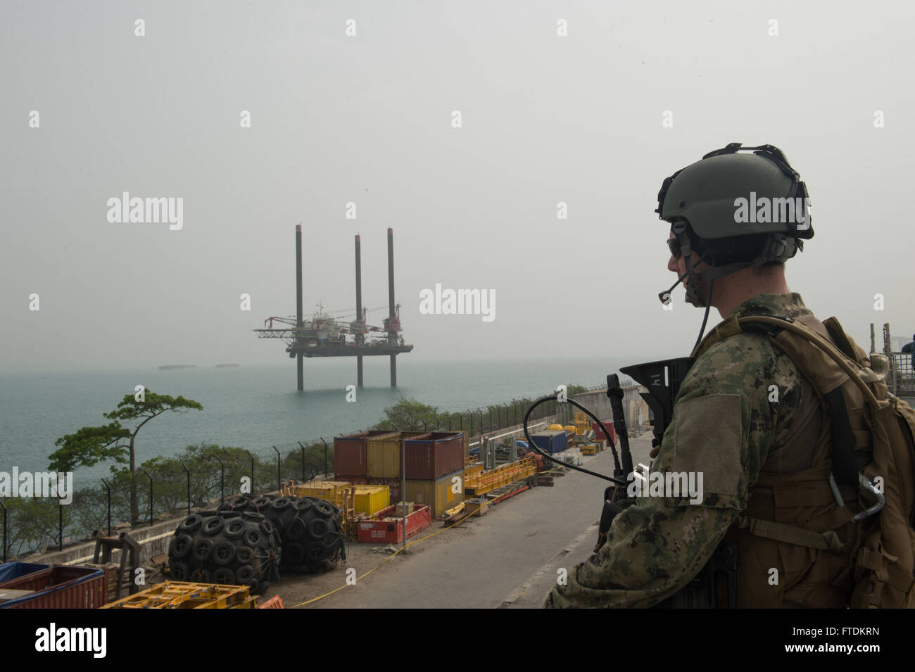 Brian collins usns spearhead t epf 1 hi-res stock photography and ...