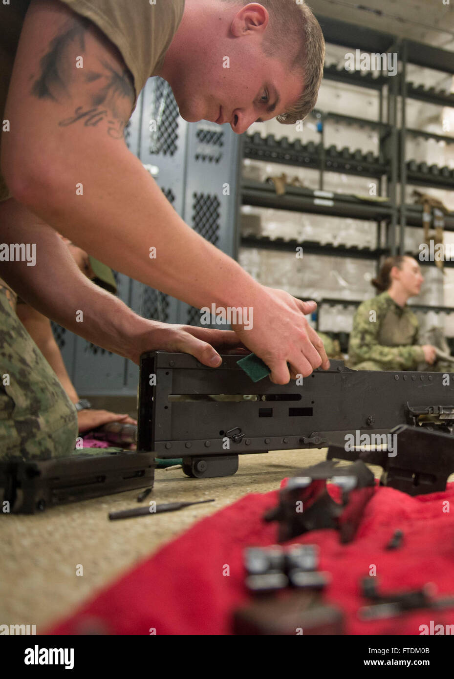 Crew served weapon hi-res stock photography and images - Alamy