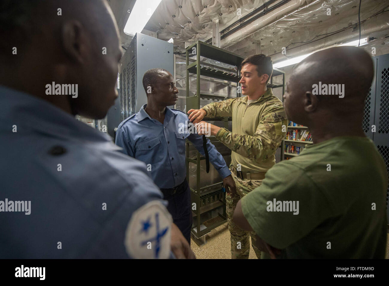 Medical team aboard usns hi-res stock photography and images - Alamy