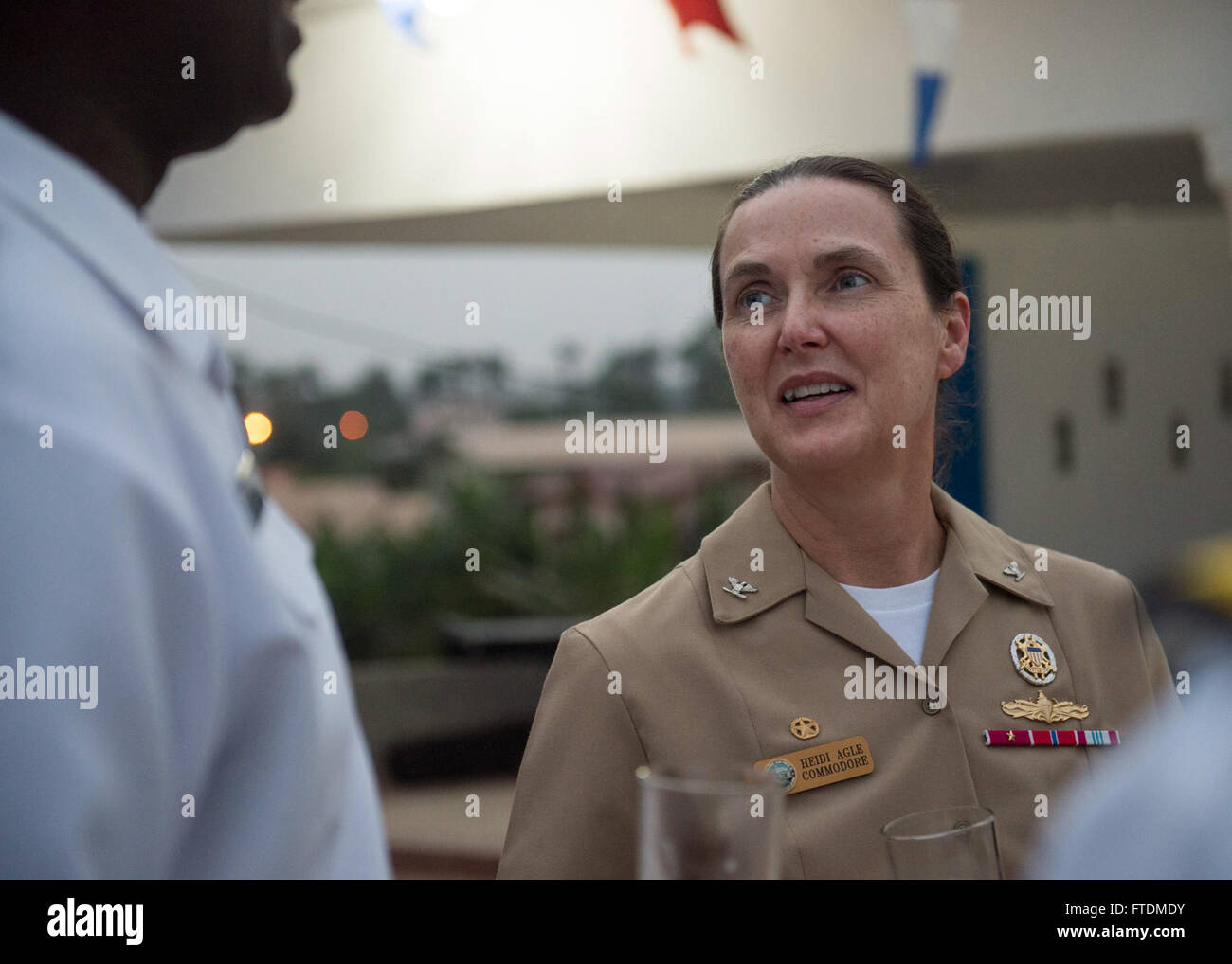 Military officers u hi-res stock photography and images - Alamy