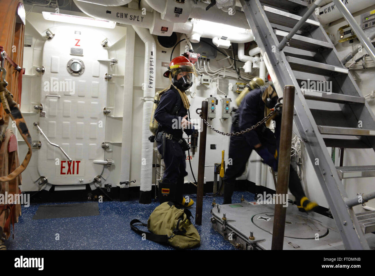 U s navy information systems technician hi-res stock photography and ...