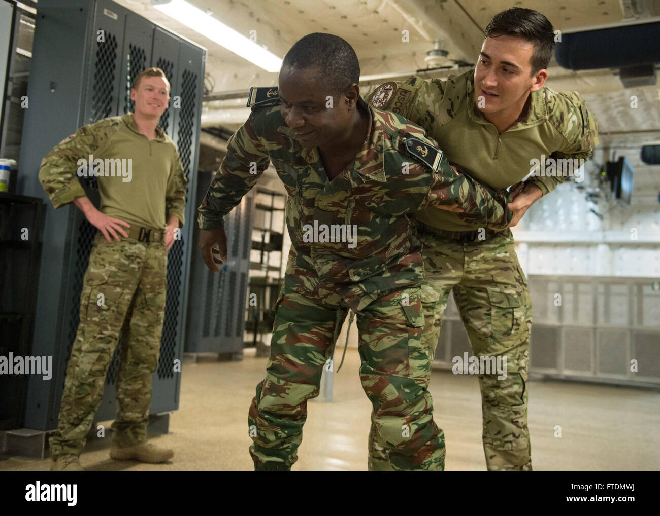 U s navy sailor expeditionary hi-res stock photography and images - Alamy