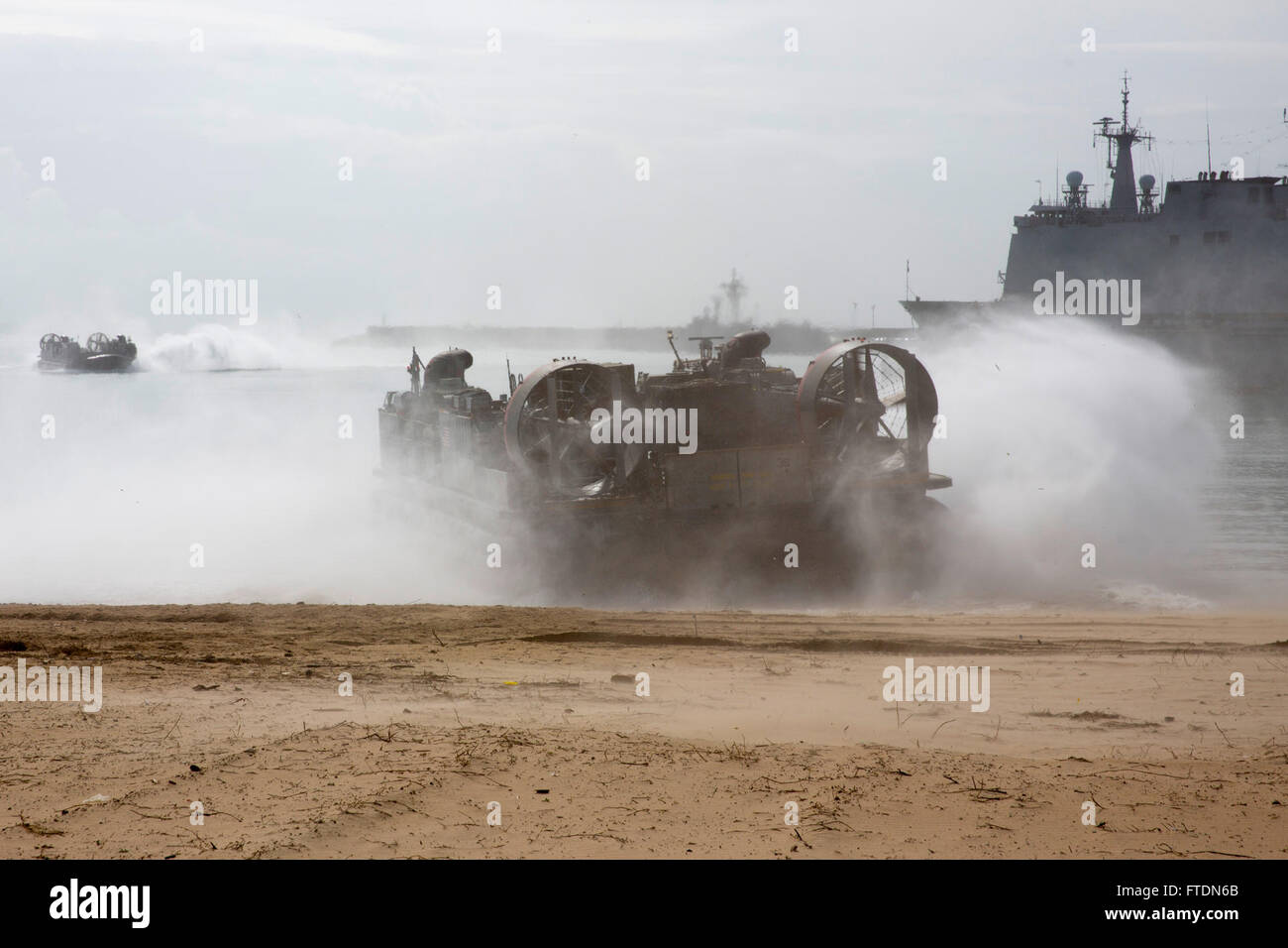 Assault landing craft unit hi-res stock photography and images - Alamy