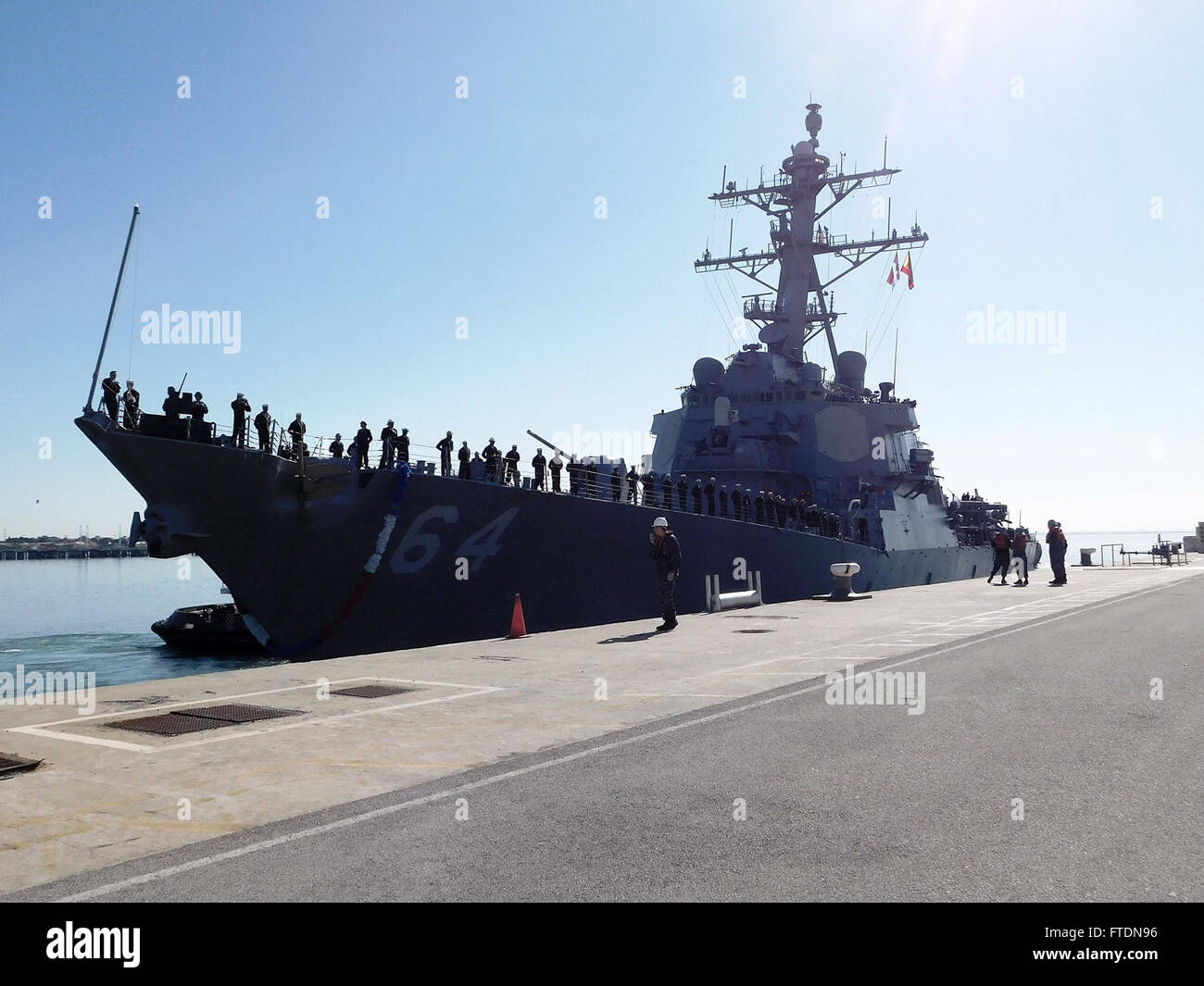 The USS Carney (DDG 64), an Arleigh Burke-class guided-missile ...