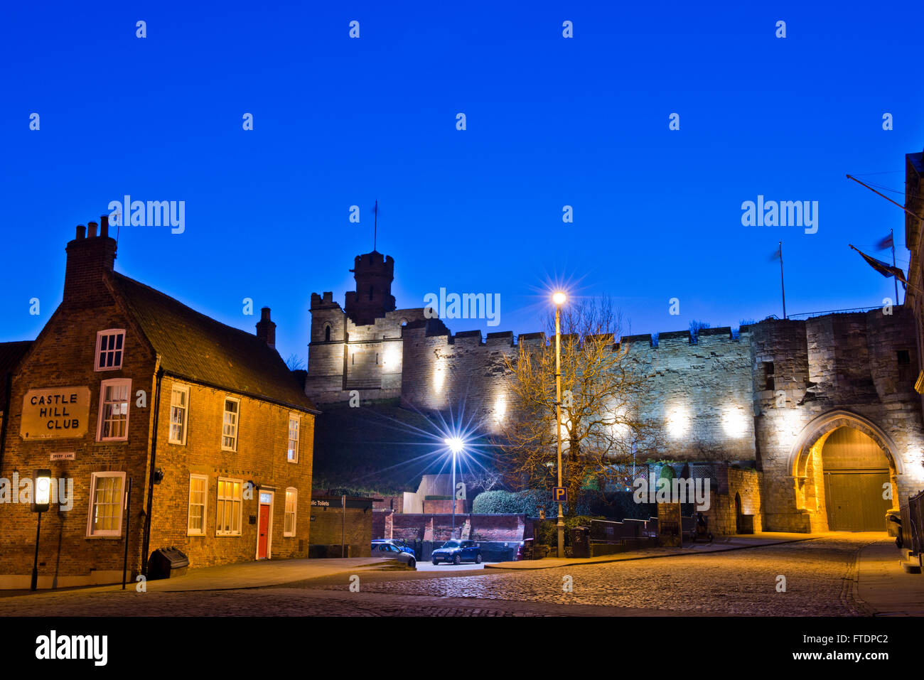 Floodlit city building hi-res stock photography and images - Alamy
