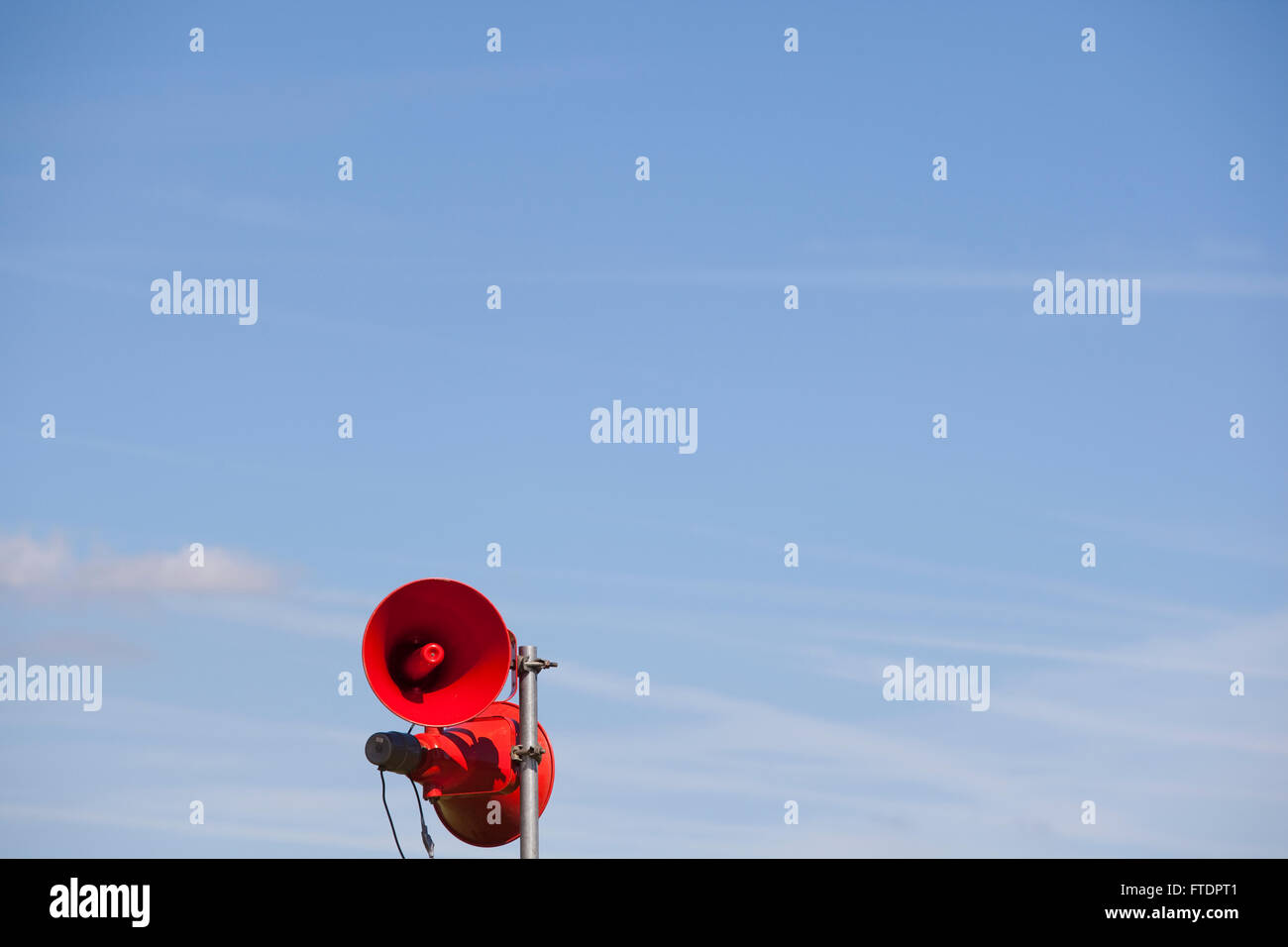 Pair red loudspeakers horns set hi-res stock photography and images - Alamy