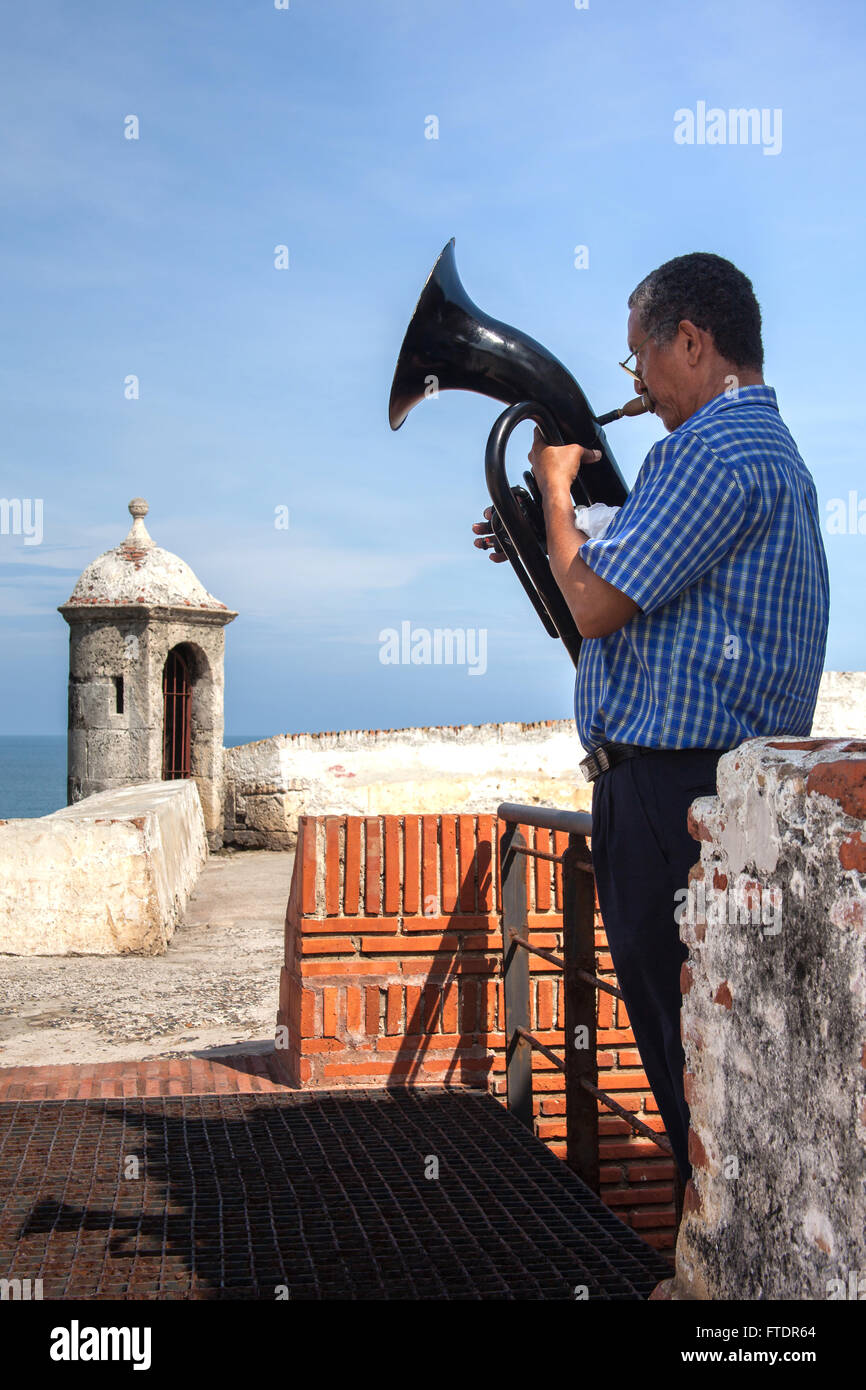 Man playing tuba hi-res stock photography and images - Alamy