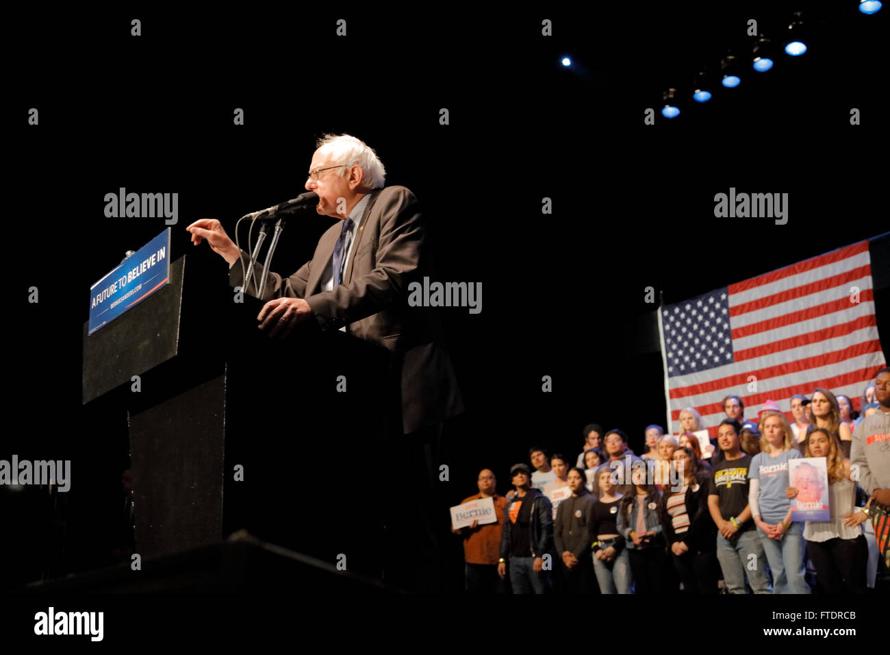 Presidential Candidate Bernie Sanders Holds Los Angeles Campaign Rally ...