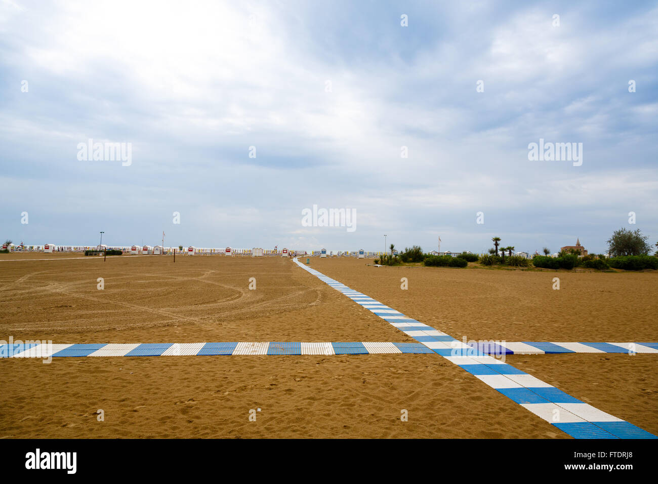Footway hi-res stock photography and images - Alamy
