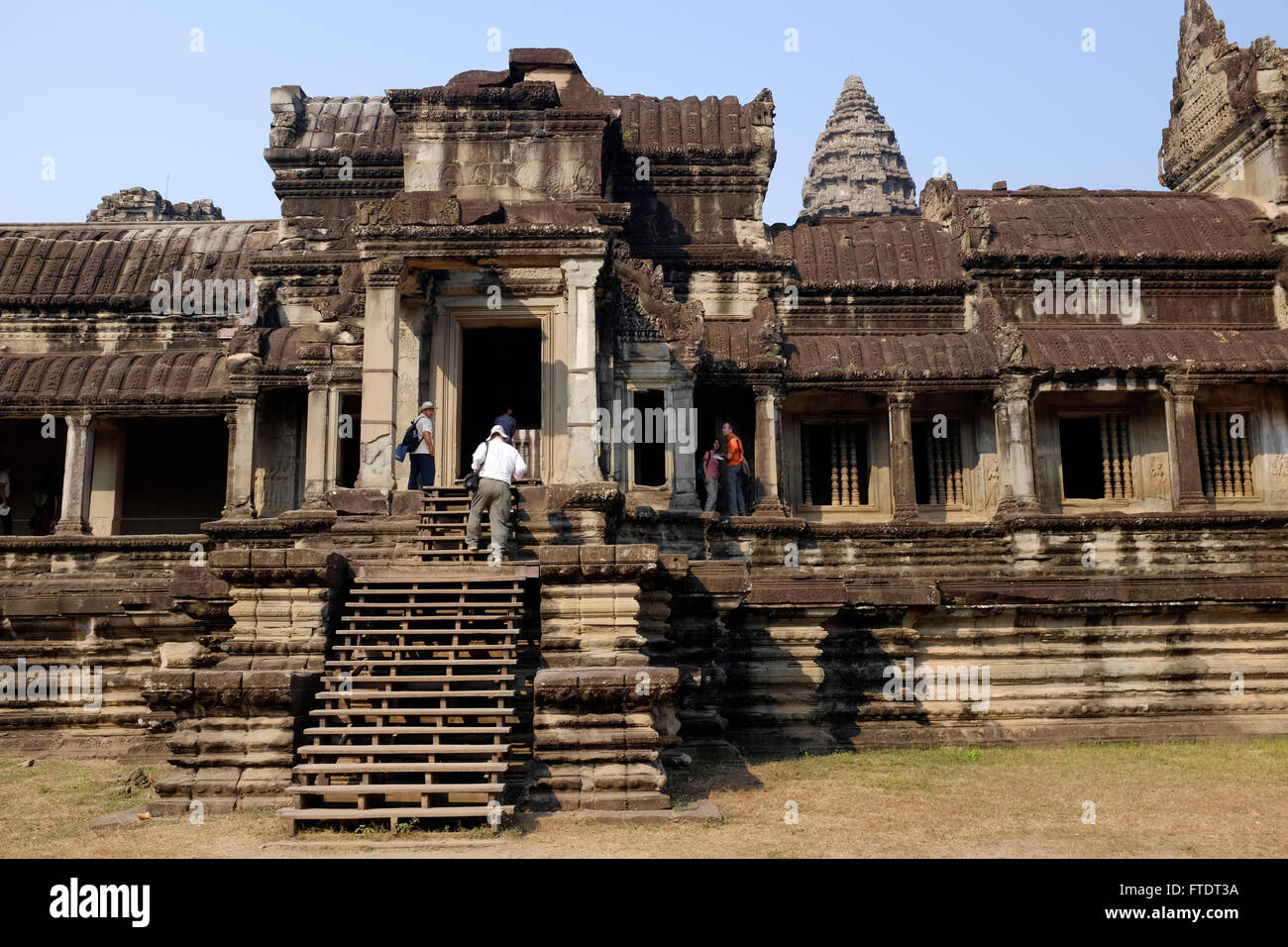 Inside angkor wat temple hi-res stock photography and images - Alamy