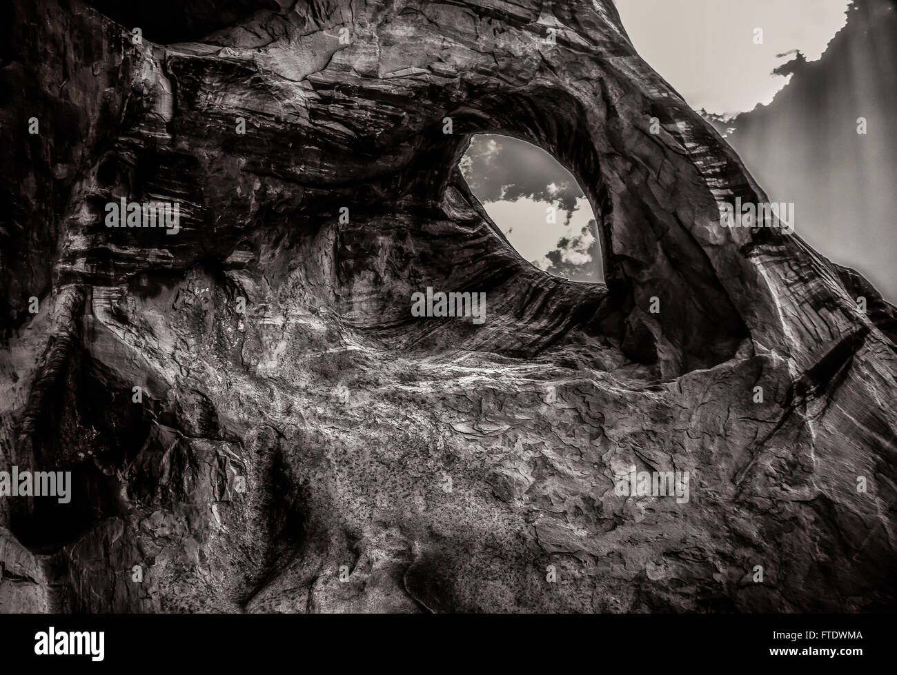 Eye of the sun arch hi-res stock photography and images - Alamy