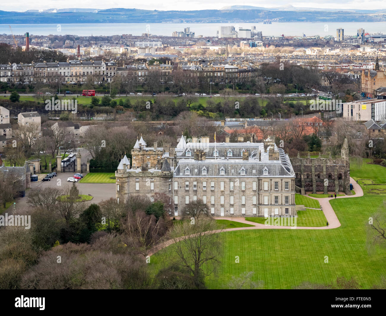 Royal residence holyrood palace hi-res stock photography and images - Alamy
