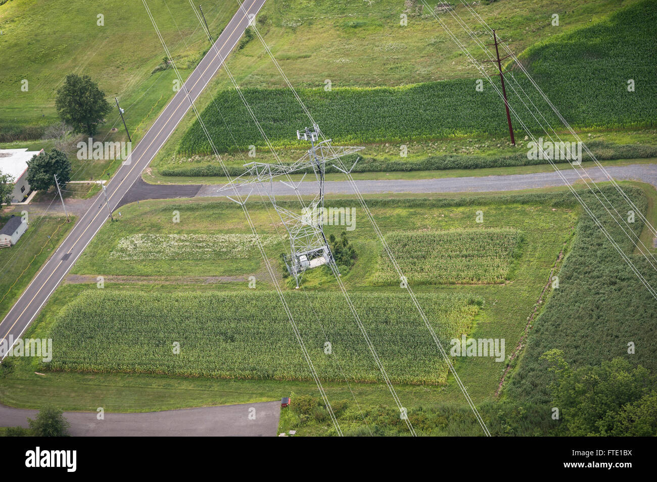 Electricity pylons america hi-res stock photography and images - Alamy