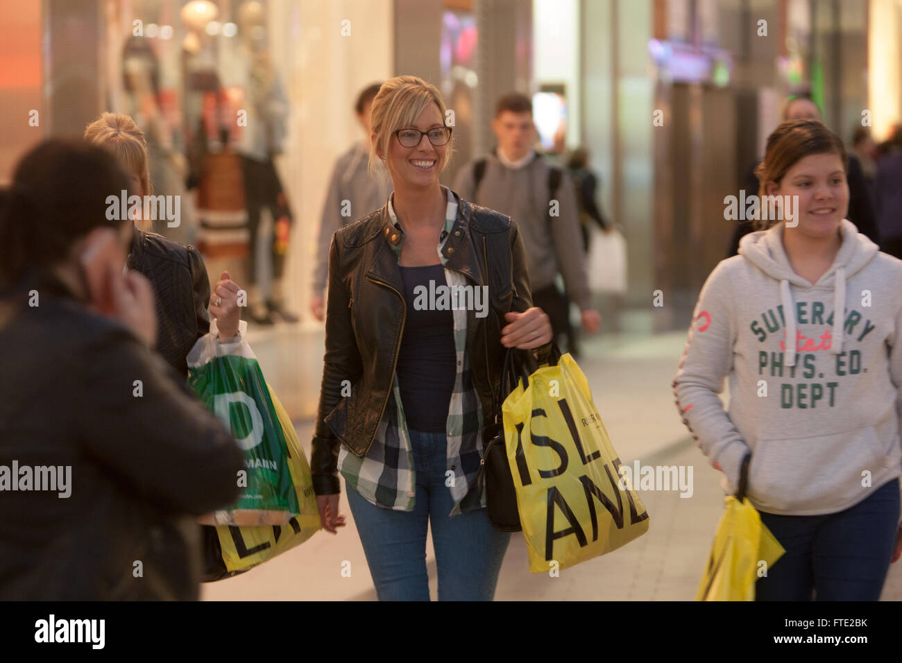 Livingston shopping centre hi-res stock photography and images - Alamy
