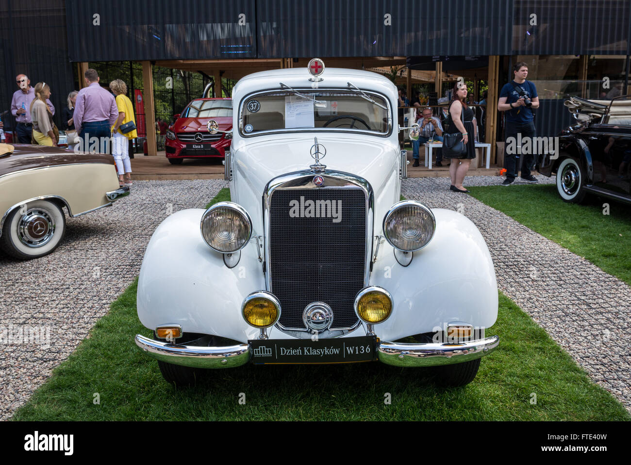 Mercedes-Benz W136 170 V ambulance from 1950 during Mercedes vintage ...