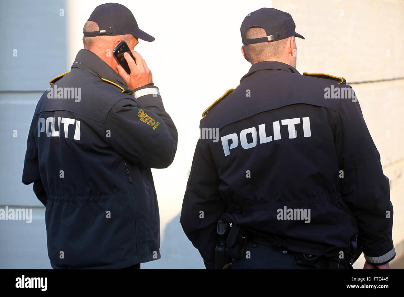 Police teamwork hi-res stock photography and images - Alamy