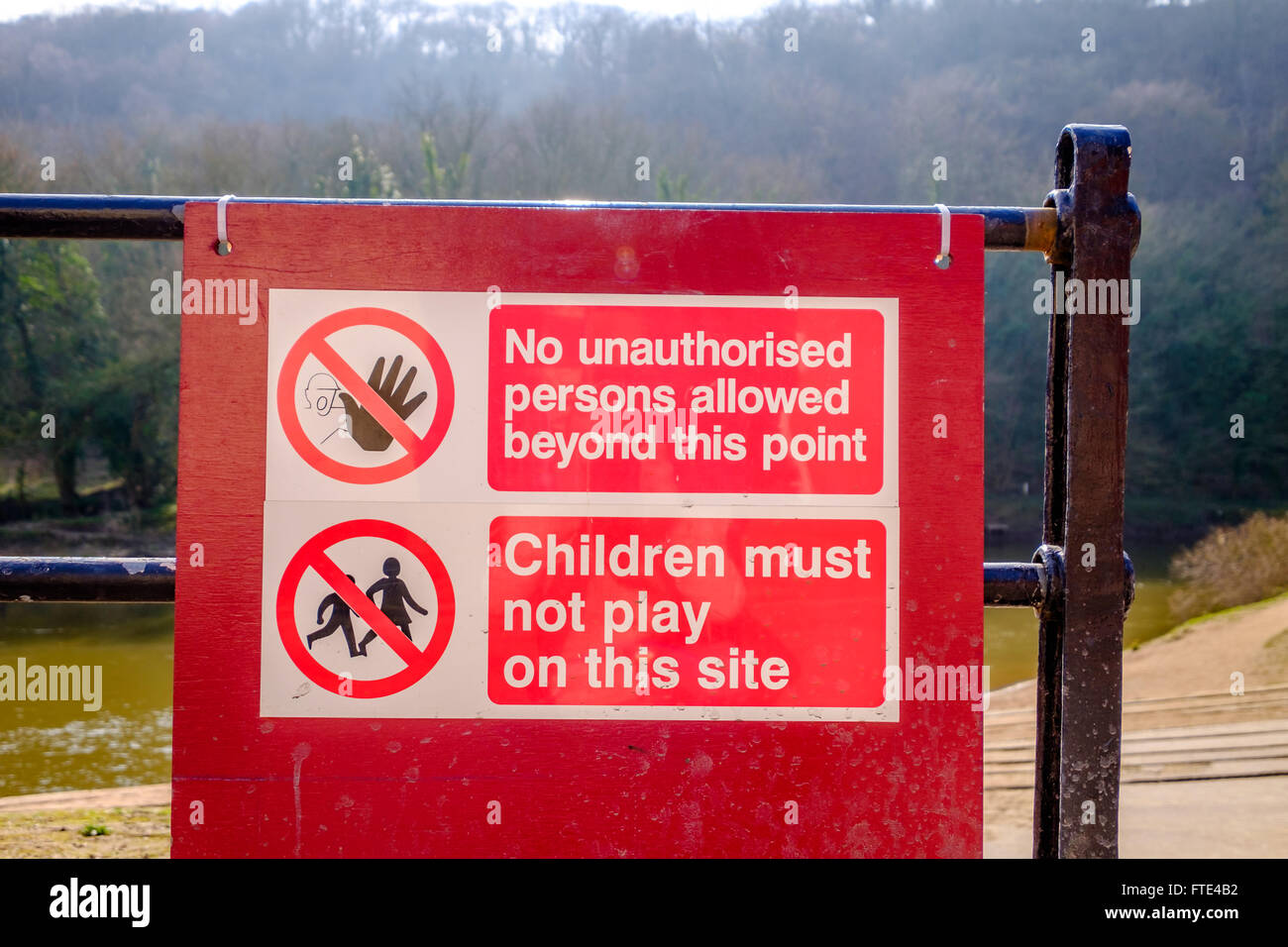 Signs warning danger hi-res stock photography and images - Alamy